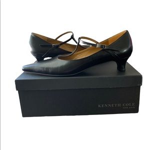 Kenneth Cole New York | Shoes | Kenneth Cole Lady Laura Black Pumps ...